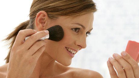 Fond de teint : choisir la bonne teinte - Minutefacile.com