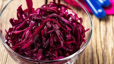 Salade de chou rouge facile et rapide - Minutefacile.com