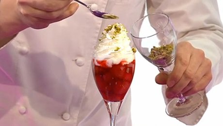 Recette revisitée des fraises chantilly - Minutefacile.com