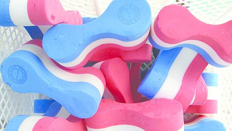 Comment se servir d'un Pull-boy en natation ? - Minutefacile.com