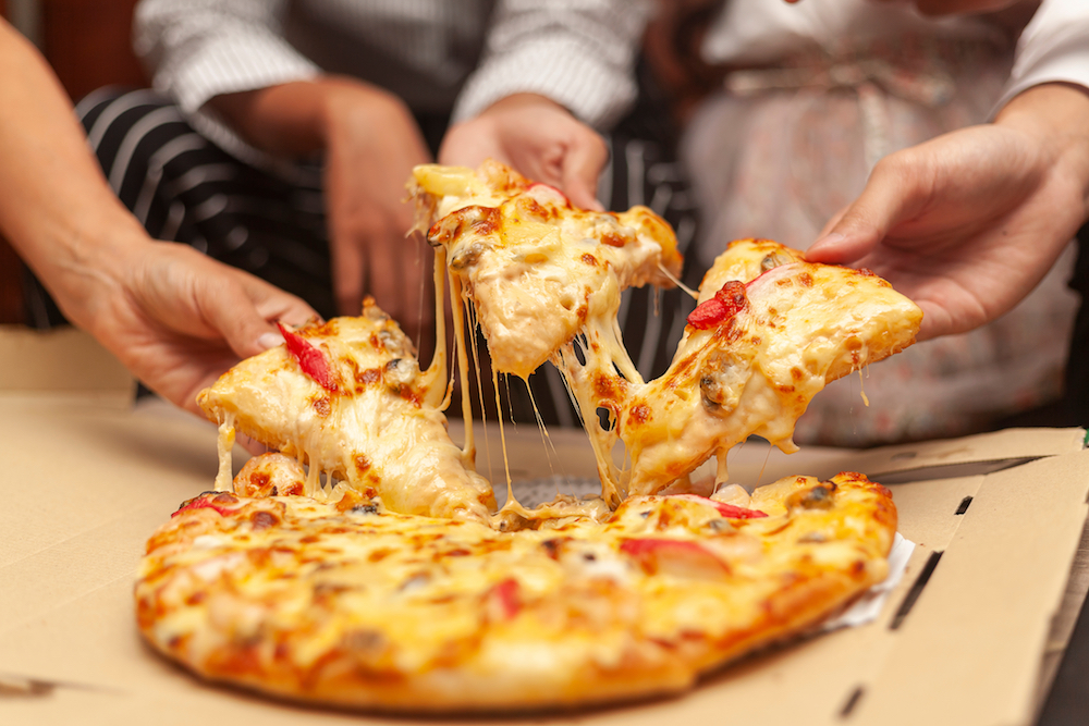 Comment faire une pizza maison ? - Minute Facile